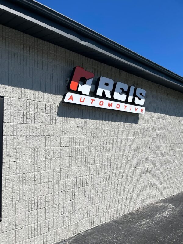 Sign Company Milwaukee - Wisconsin Sign Company - Innovative Signs